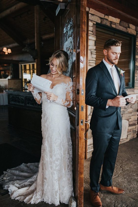20 Romantic Bride and Groom Wedding Photo Ideas