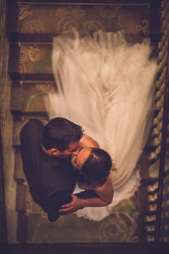 20 Romantic Bride and Groom Wedding Photo Ideas