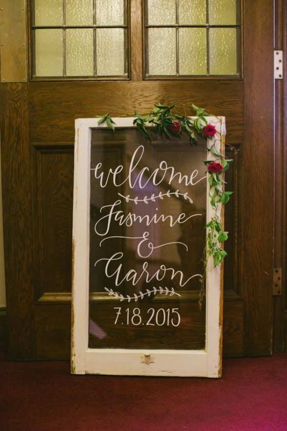 20 DIY Wedding Decoration Ideas with Vintage Windows