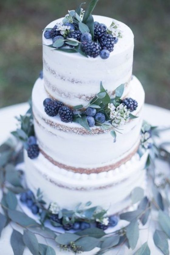 95+ Whimsical Winter Wedding Cakes to Love