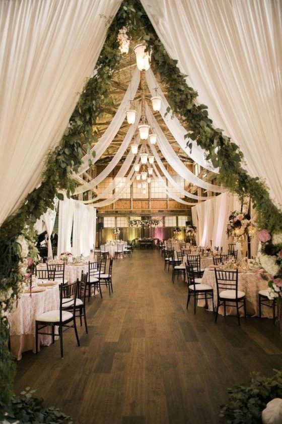 30 Chic Rustic Barn Wedding Reception Ideas