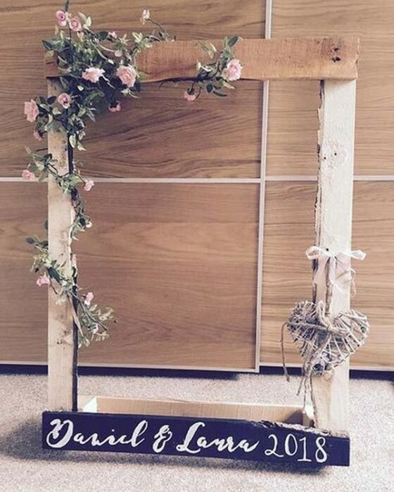 50+ Wedding Photo Booth Ideas to Have Fun