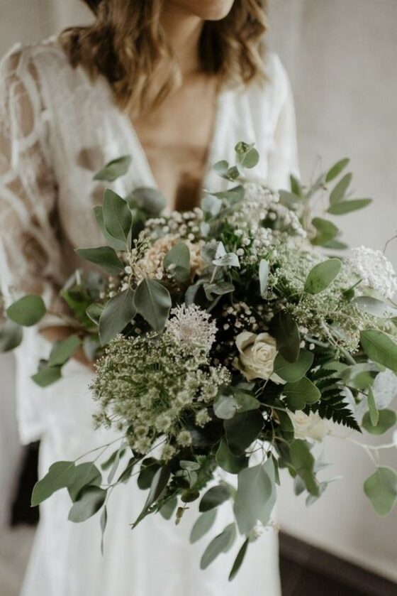 20 Gorgeous and Trendy Greenery Wedding Bouquets