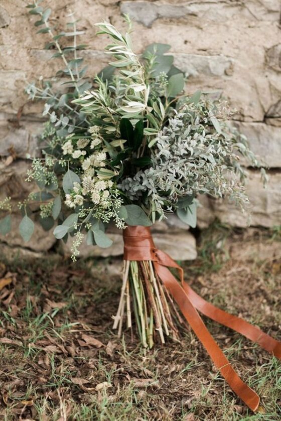 20 Gorgeous and Trendy Greenery Wedding Bouquets