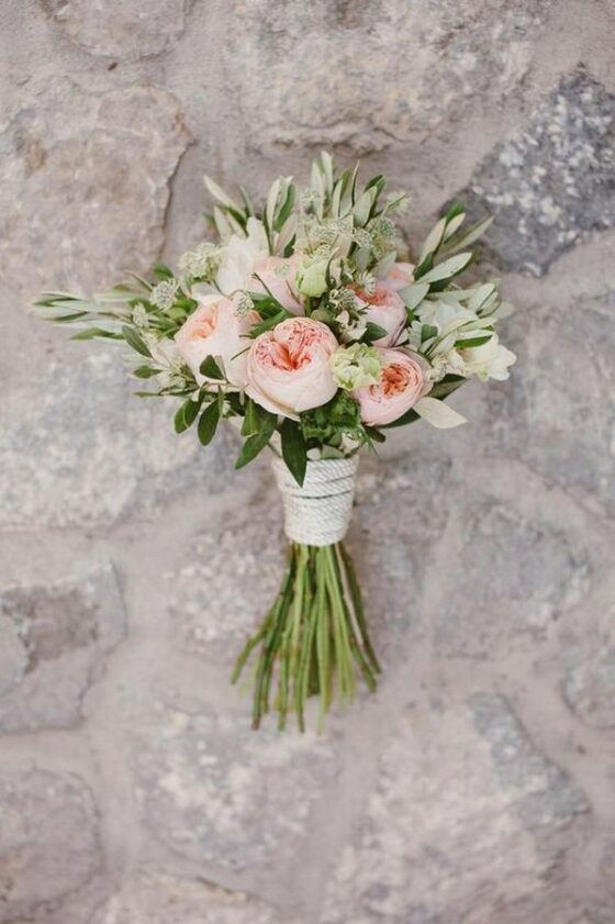 42 Pretty Small Wedding Bouquets for Your Big Day