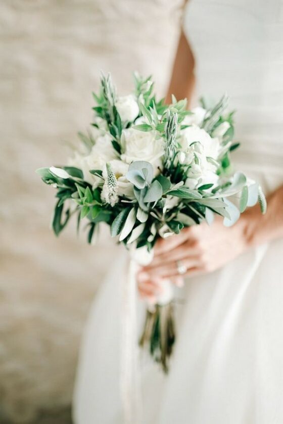 42 Pretty Small Wedding Bouquets for Your Big Day