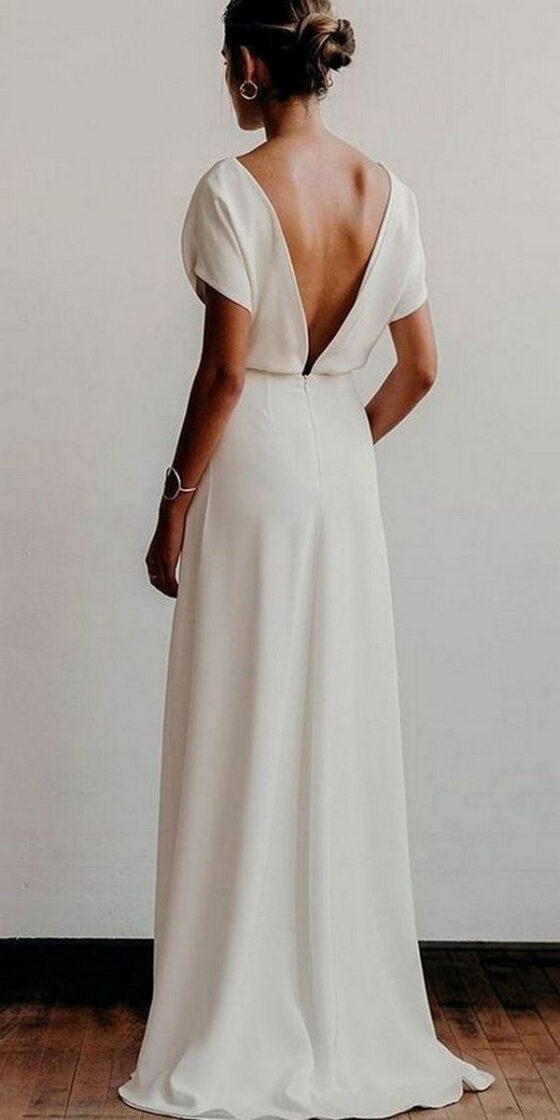 15 Simple Wedding Dresses for Elegant Brides