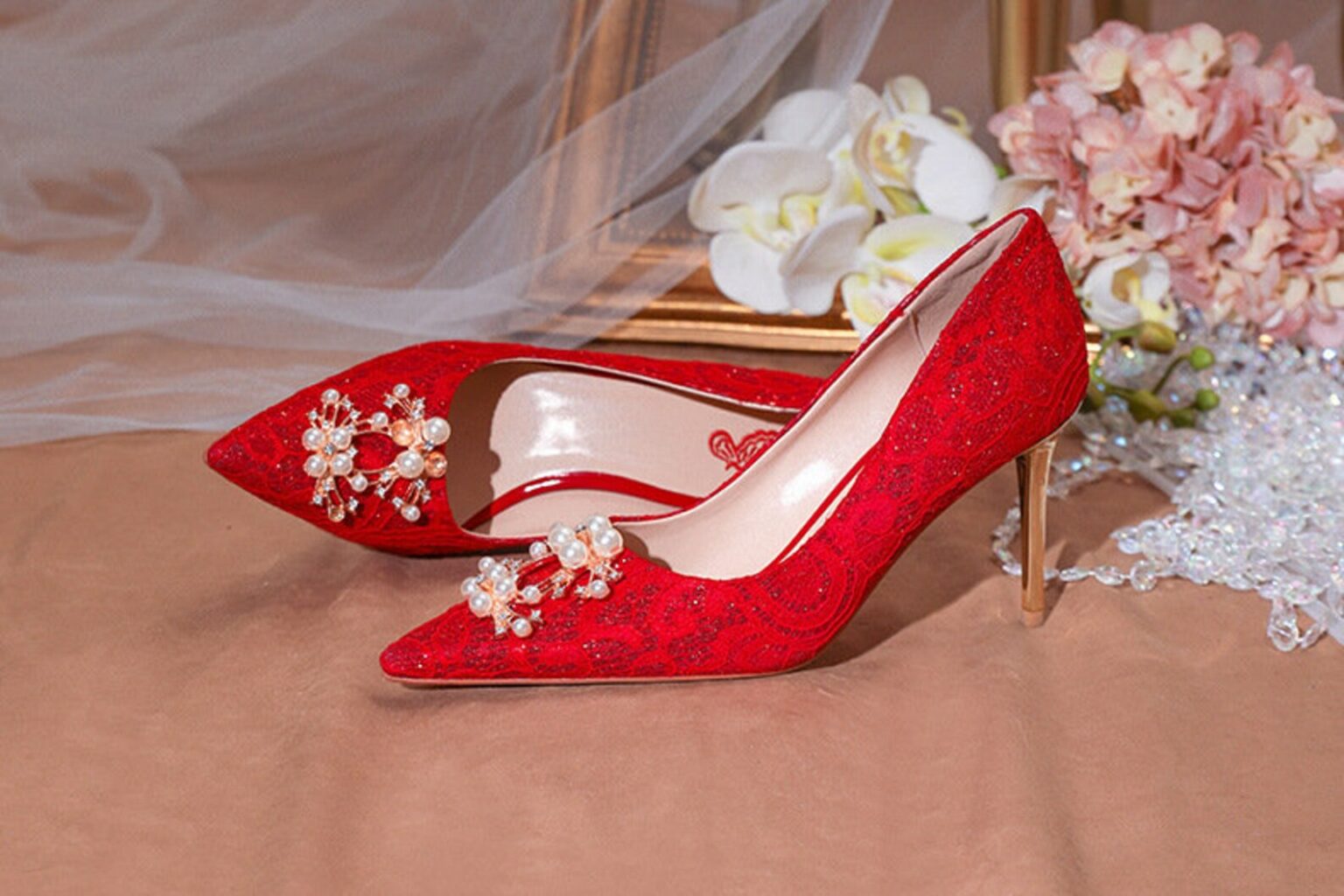 21 Sexy Red Wedding Shoes For Brides