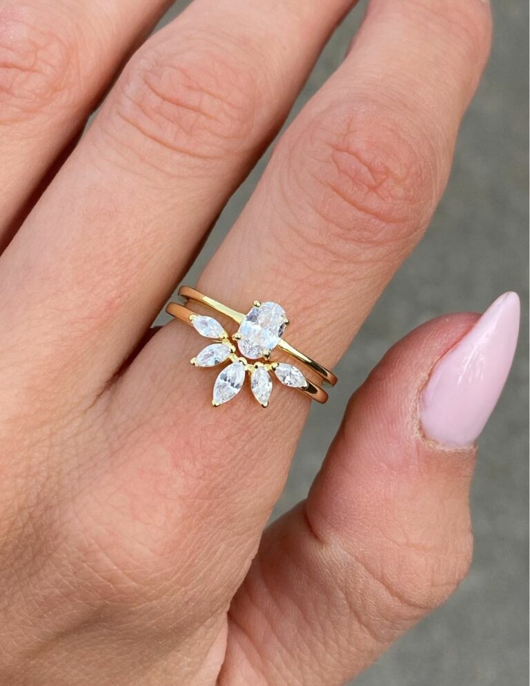 40+ Best Oval Engagement Rings With Perfect Wedding Bands Ideas