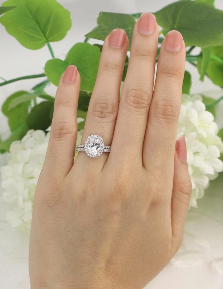 40+ Best Oval Engagement Rings With Perfect Wedding Bands Ideas