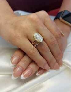 40+ Best Oval Engagement Rings With Perfect Wedding Bands Ideas