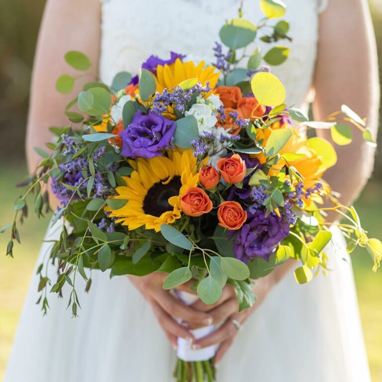 60+ Beautiful Sunflower Wedding Bouquet Ideas
