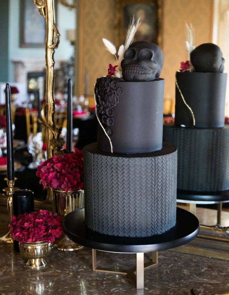 75 Breathtaking Gothic Wedding Cake Ideas for Modern Couples