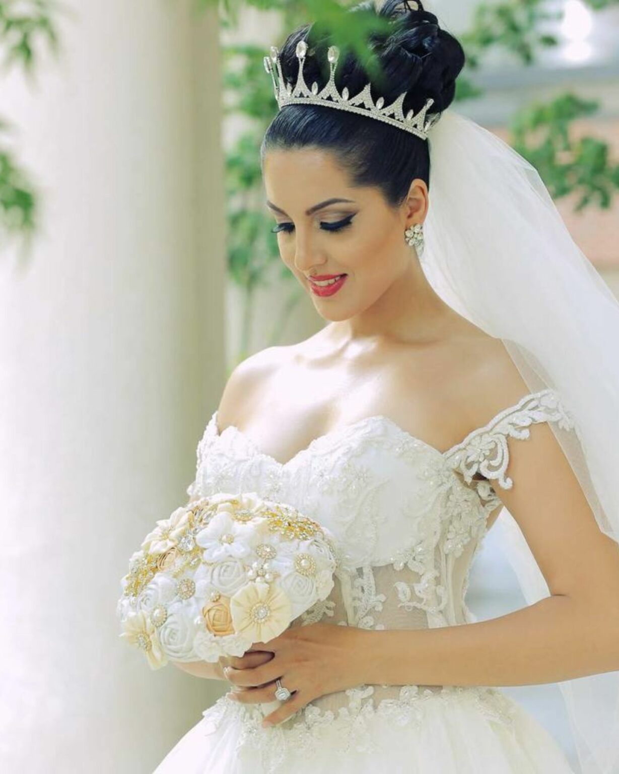 68 Timeless Vintage Brooch Bouquet Ideas to Inspire Your Classic ...