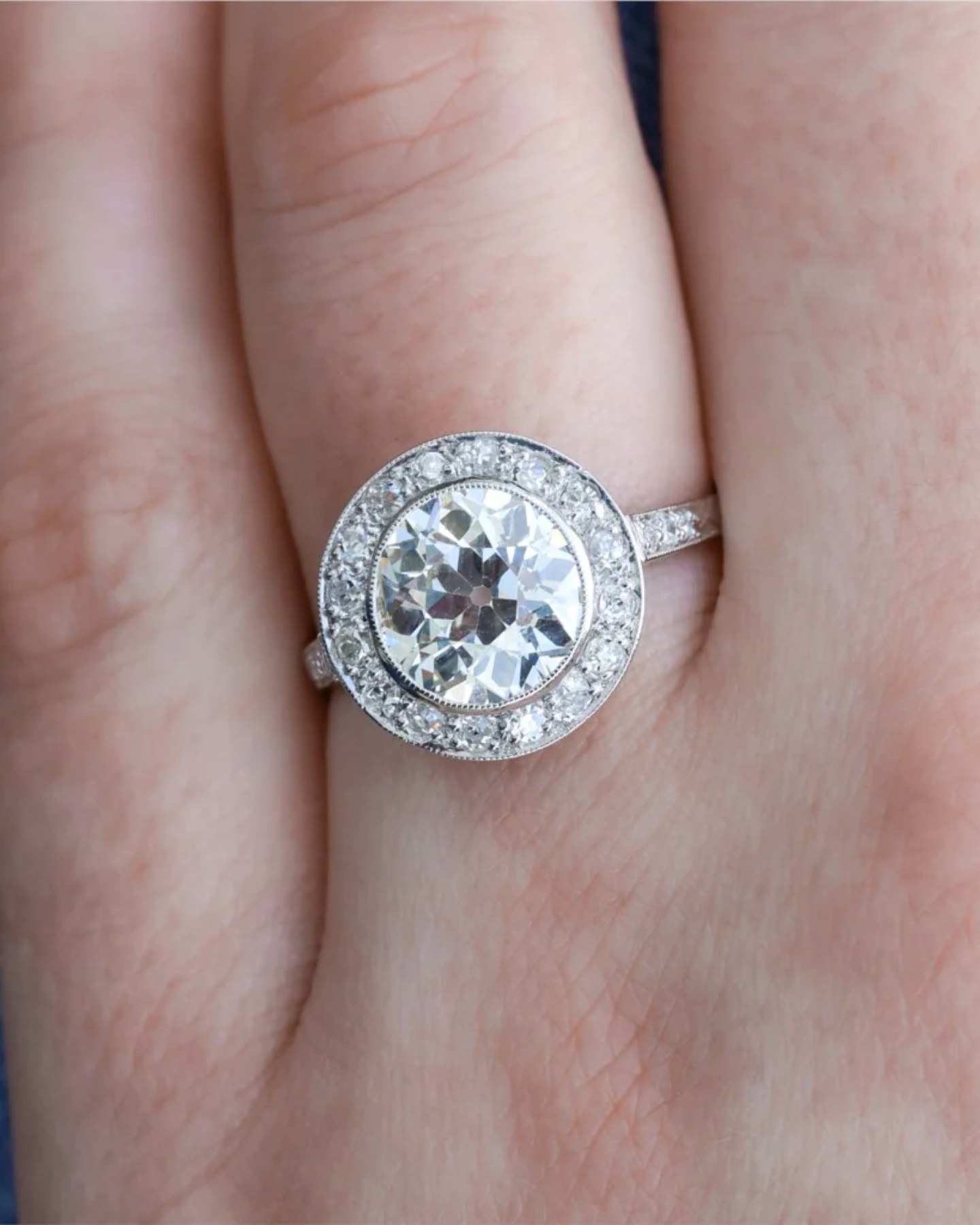 The Timeless Appeal of a Vintage Engagement Ring