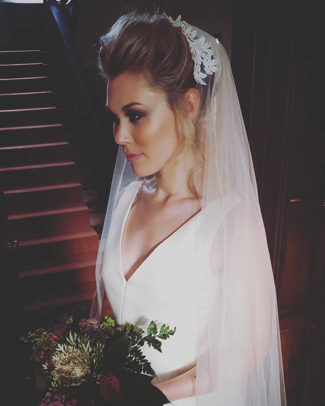 100+ Classic Wedding Hairstyles that Work Well with Veils in 2024